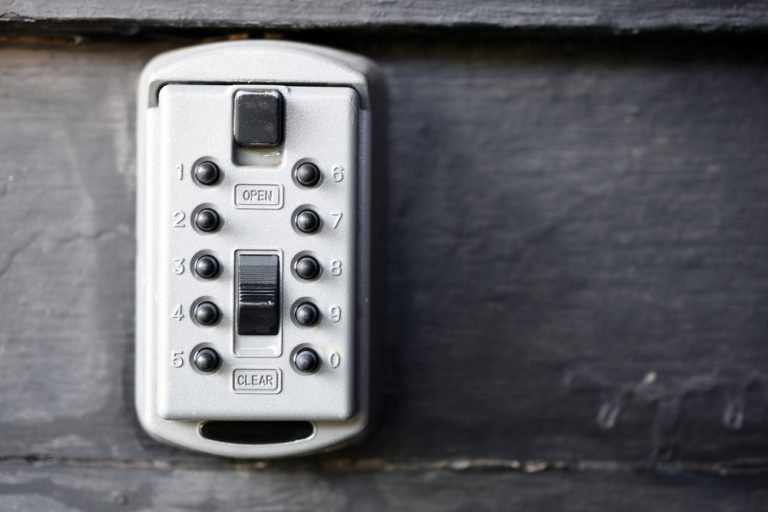 Which Smart Lock or Key Safe for Airbnb Holiday Lets?